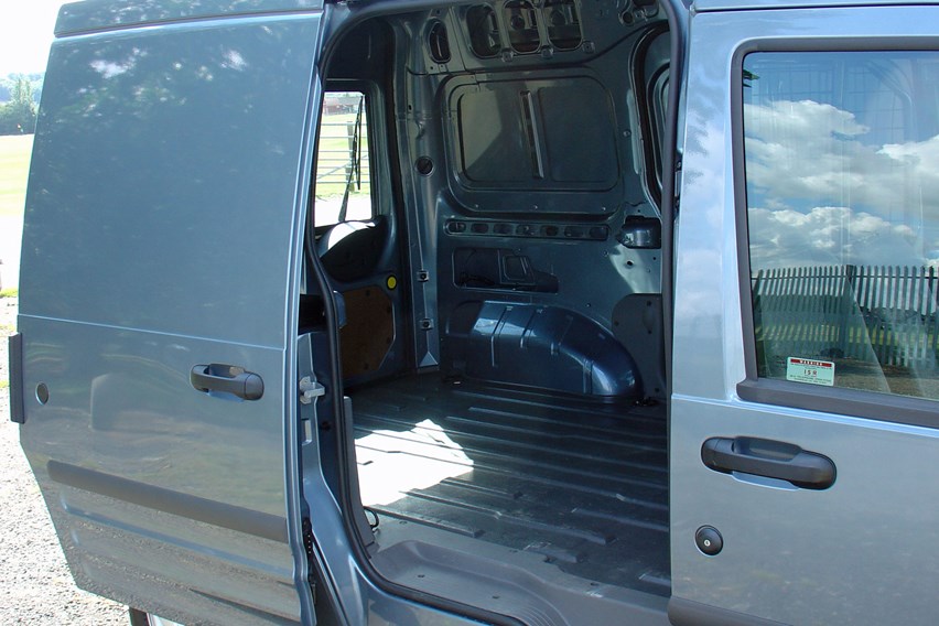 Ford Transit Connect van dimensions (2002-2013), capacity, payload ...