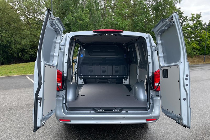 Mercedes Vito van dimensions (2015-on), capacity, payload, volume, towing