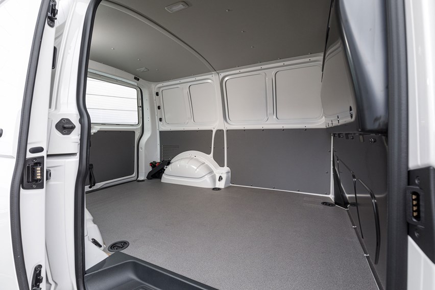 Volkswagen Transporter van dimensions (2015-on), capacity, payload ...