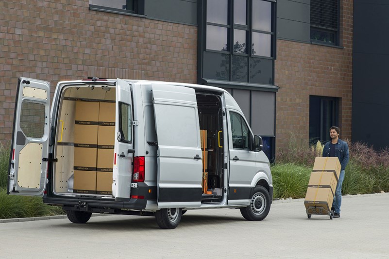 Volkswagen Crafter van dimensions (2017-on), capacity, payload, volume ...