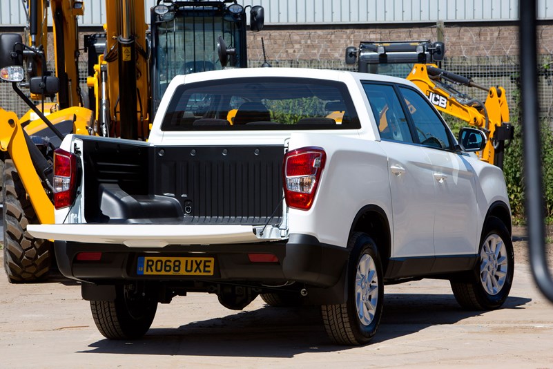 SsangYong Musso pickup truck dimensions (2023)