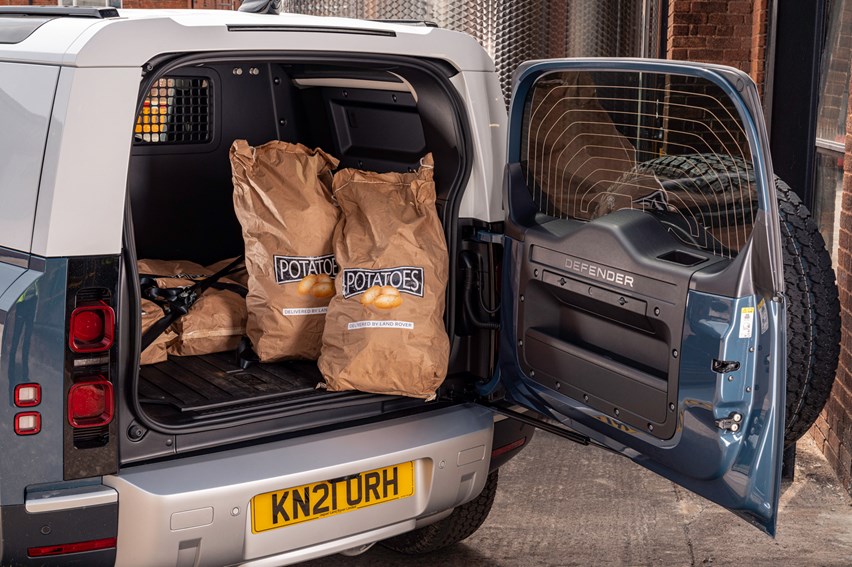 Land Rover Defender Hard Top dimensions (2021-on), capacity, payload ...