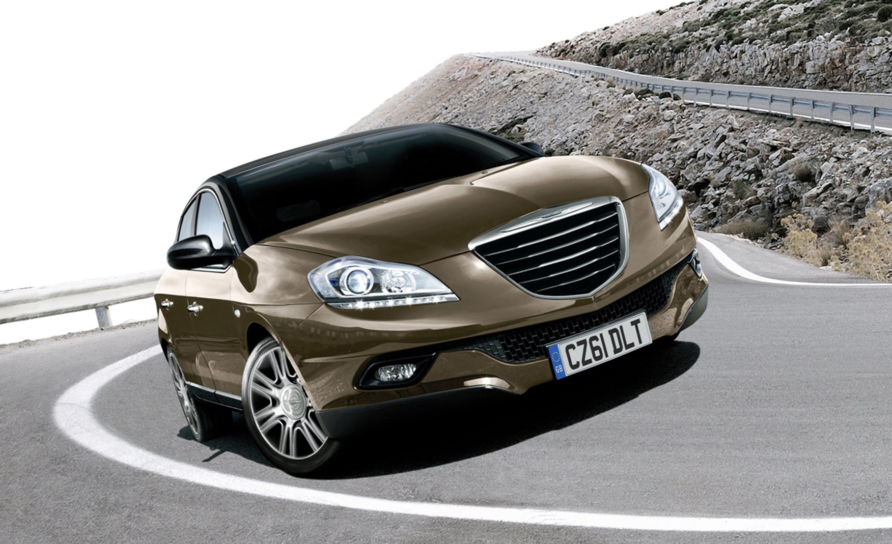 Used Chrysler Delta Hatchback (2011 - 2013) boot space, practicality ...