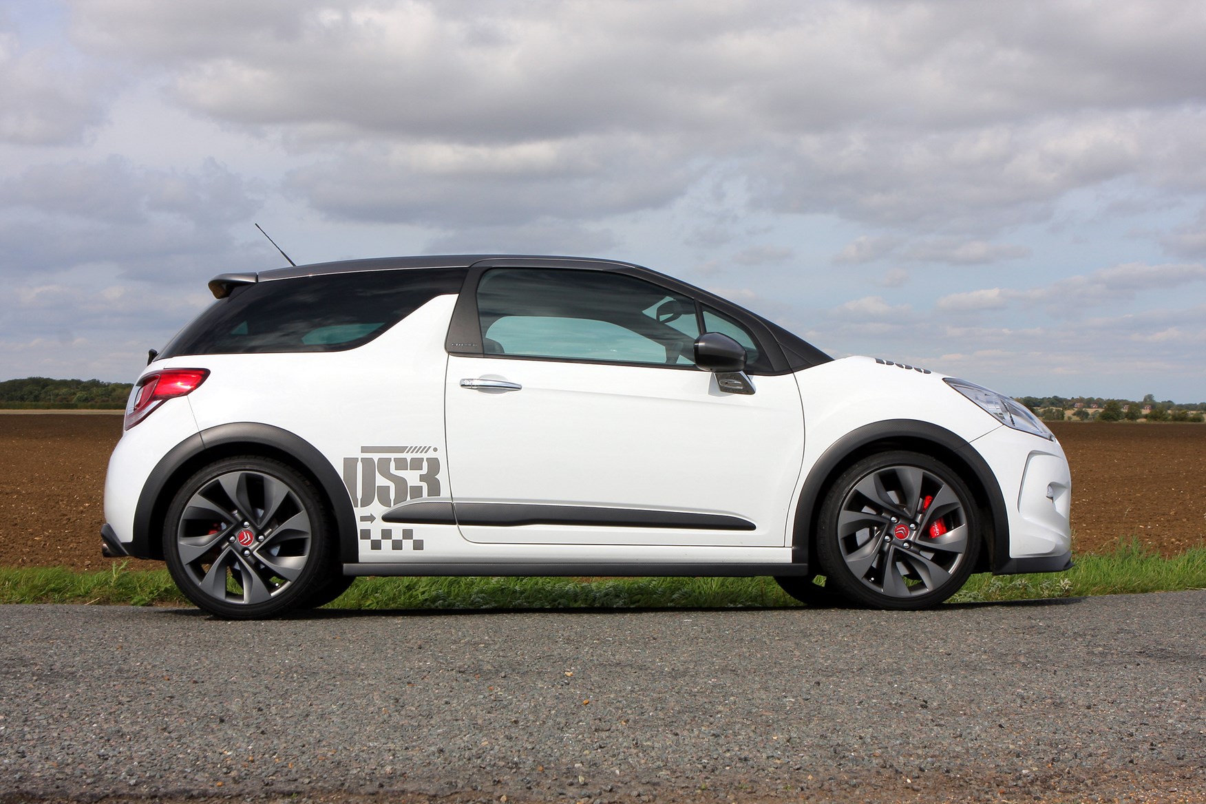 Used Citroën DS3 Racing (2011 - 2011) boot space, practicality and ...