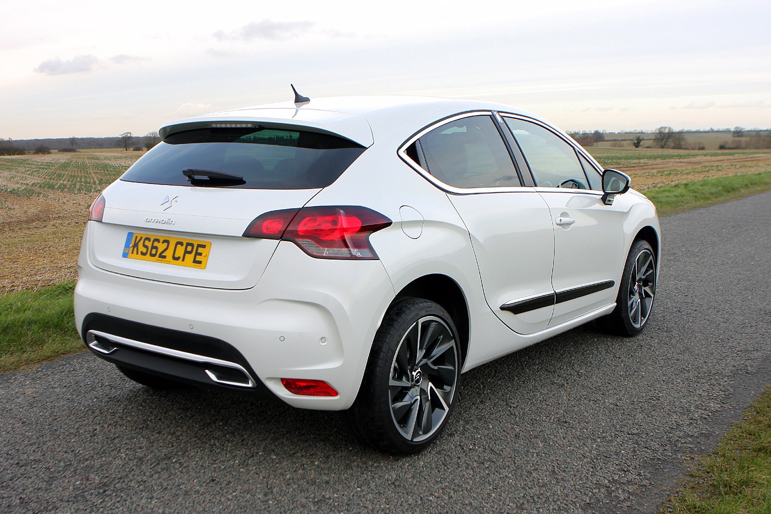 Used Citroën DS4 Hatchback (2011 - 2015) boot space, practicality and ...