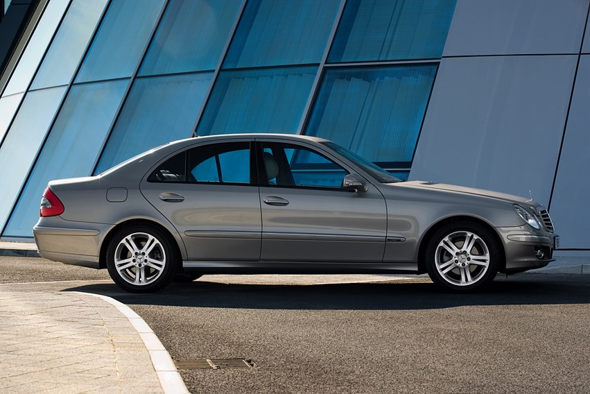 Used Mercedes-Benz E-Class Saloon (2002 - 2008) Review | Parkers