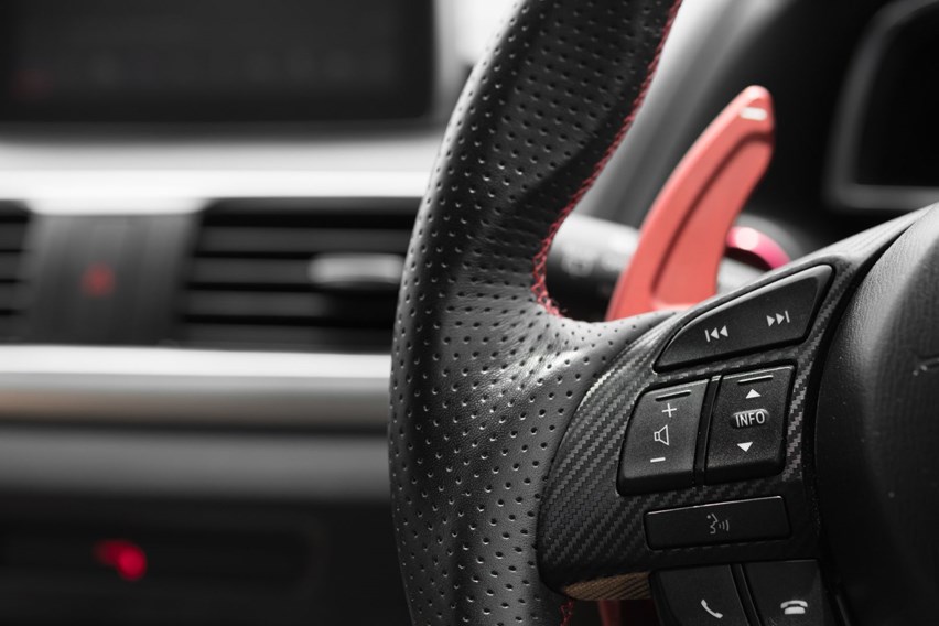 The best in-car entertainment options | Parkers