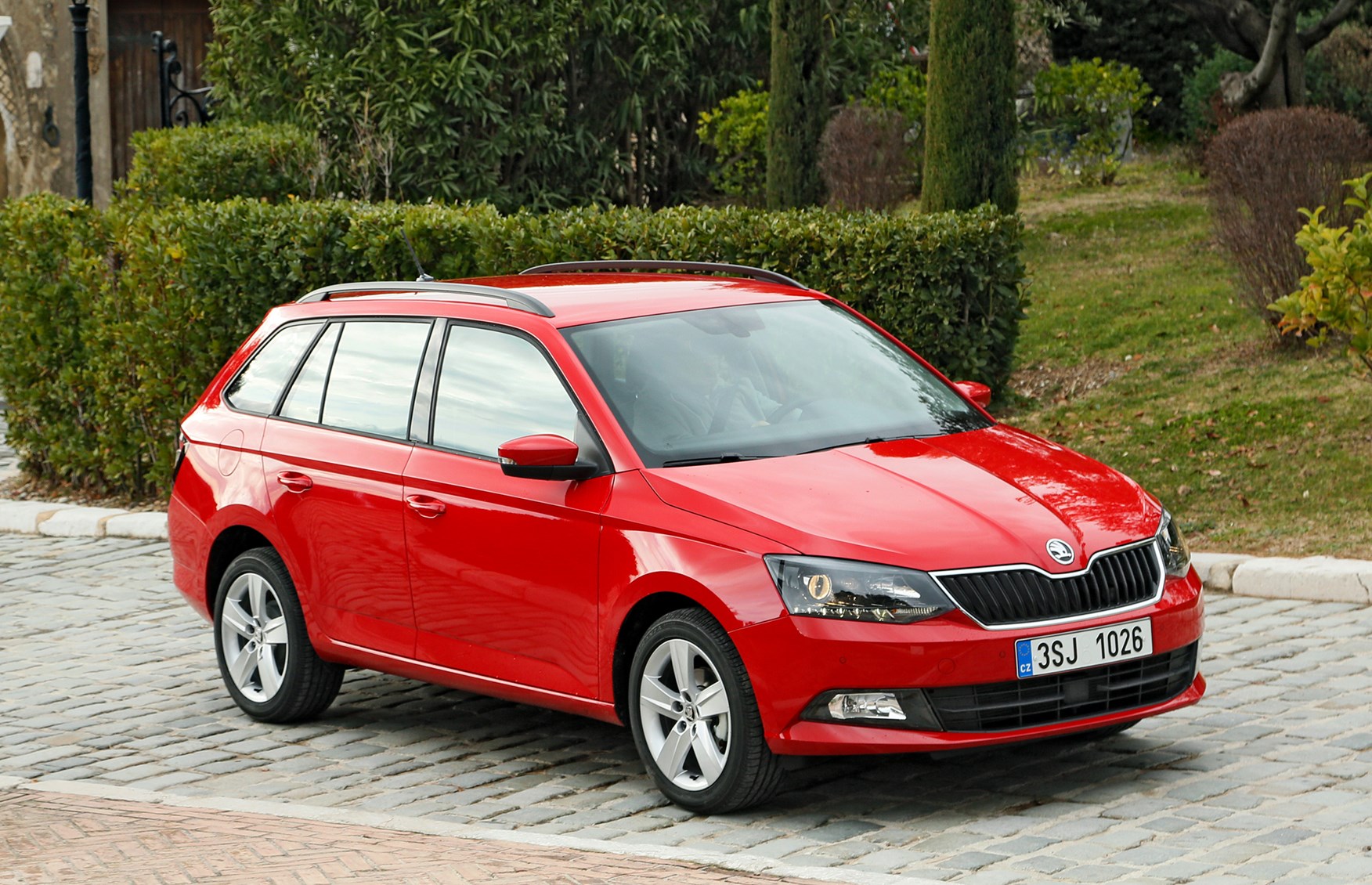 Used Skoda Fabia Estate (2015 - 2021) boot space, practicality and ...
