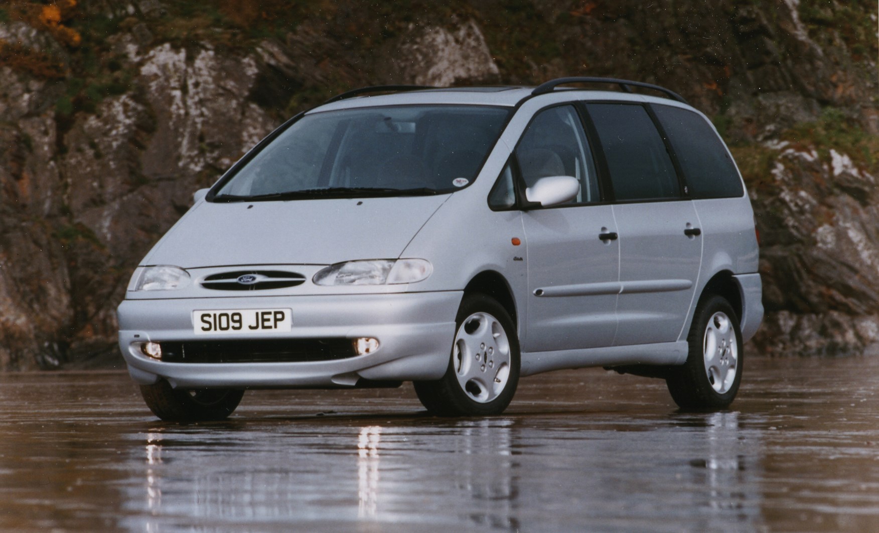 Used Ford Galaxy Estate (1995 - 2000) Review | Parkers