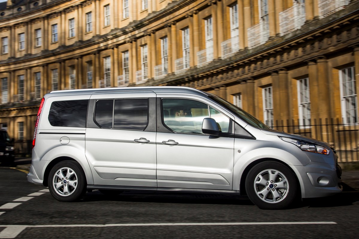 Ford Grand Tourneo Connect Review (2022) | Parkers
