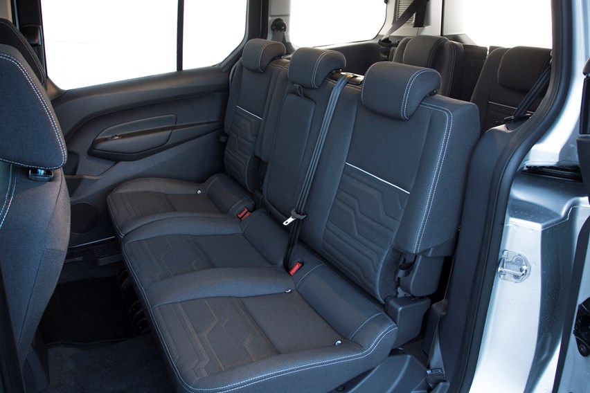 Ford Grand Tourneo Connect (2022) boot space, practicality and safety ...