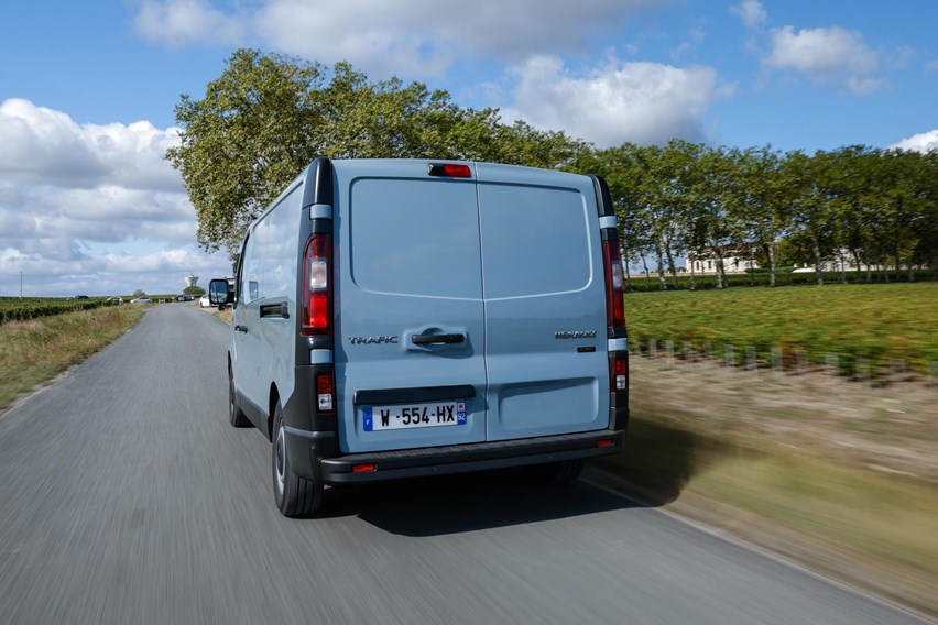 Renault Trafic E-Tech van review (2024)