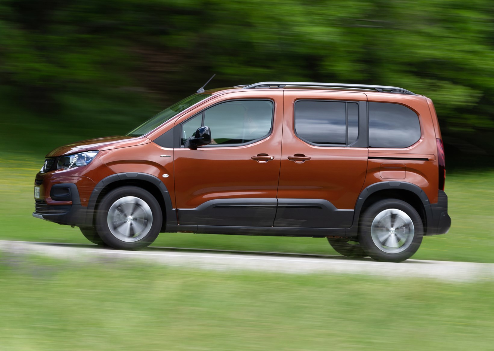 Peugeot Rifter Review (2022) | Parkers