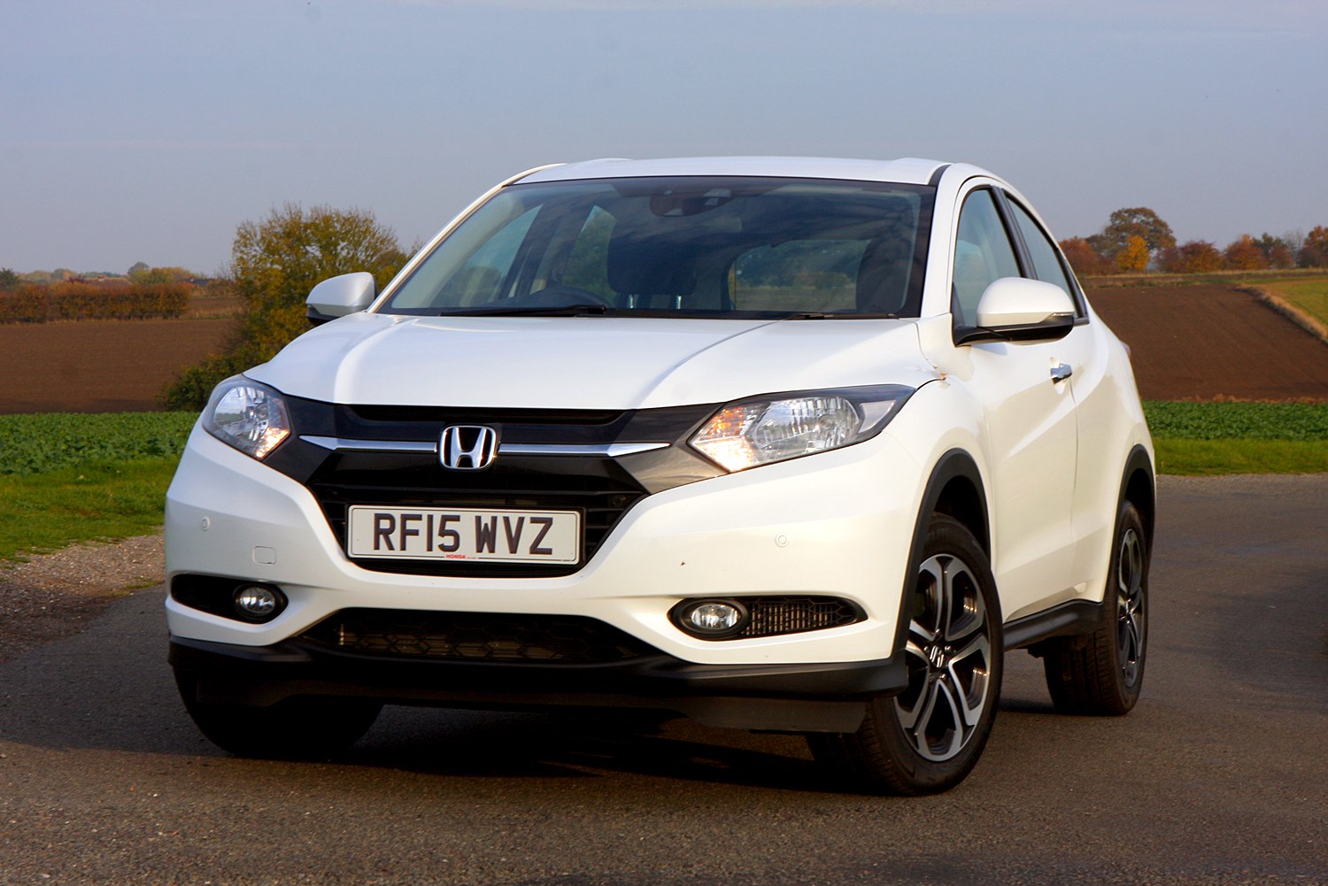 Used Honda HR-V 4x4 (2015 - 2020) interior, tech and comfort | Parkers