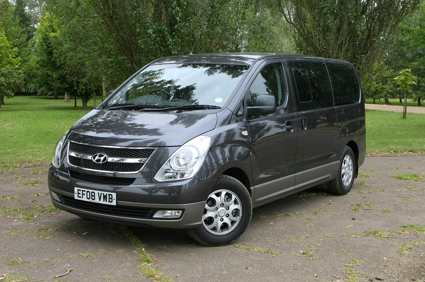 Used Hyundai i800 Estate (2008 - 2019) Review | Parkers
