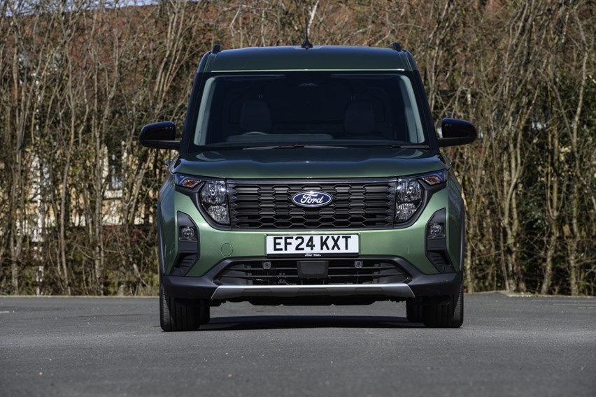 Ford Transit Courier van dimensions, capacity, payload, volume, towing