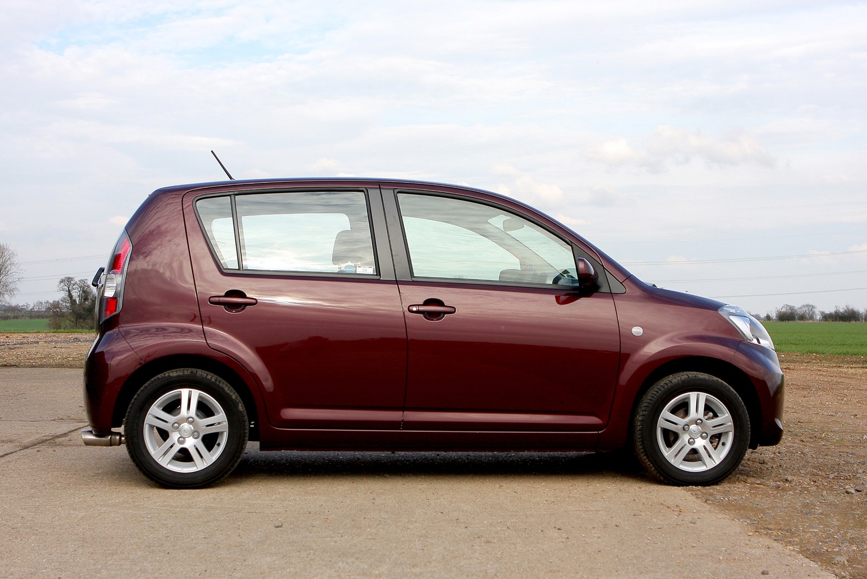 Used Subaru Justy Hatchback (2007 - 2009) boot space, practicality and ...