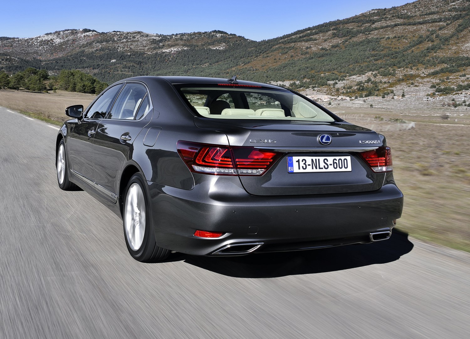 Used Lexus LS Saloon (2007 - 2017) Review | Parkers