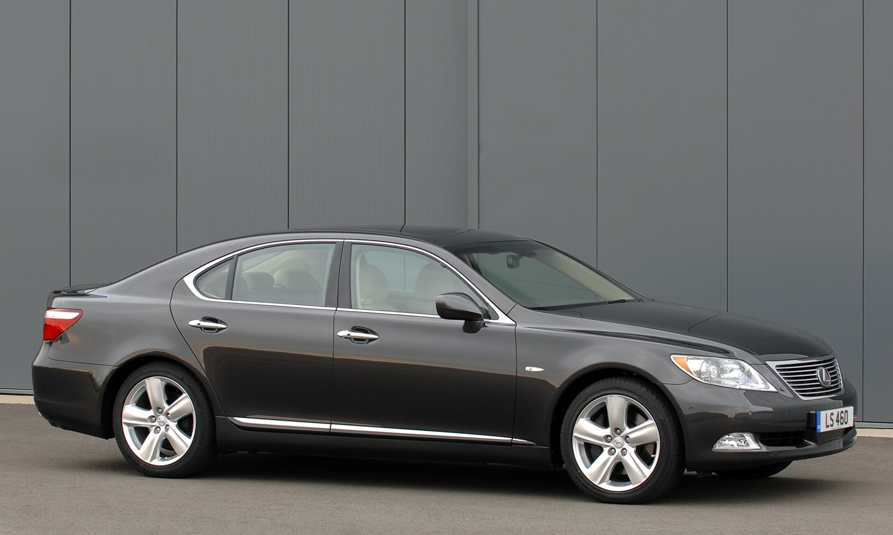 Used Lexus LS Saloon (2007 - 2017) Review | Parkers