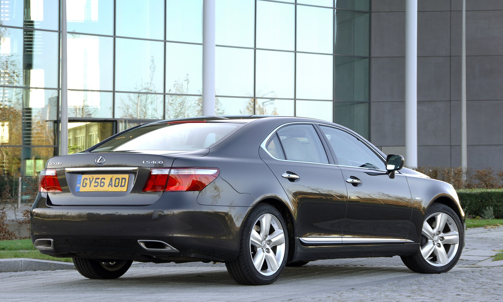 Used Lexus LS Saloon (2007 - 2017) Review | Parkers