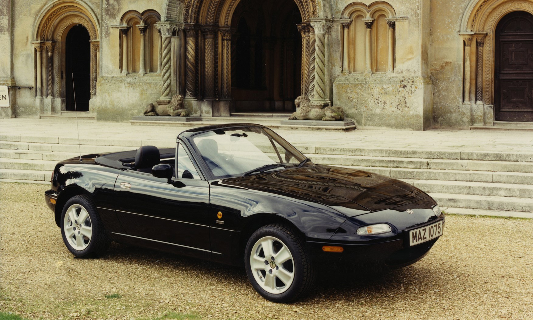 Used Mazda MX-5 Convertible (1990 - 2005) Review | Parkers