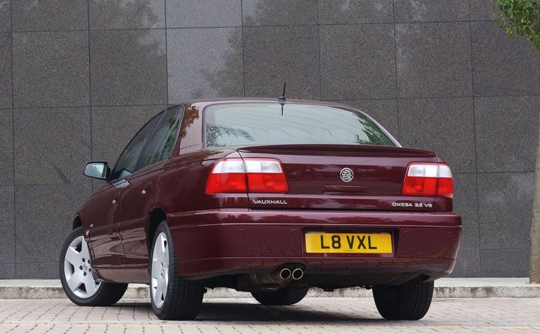 Used Vauxhall Omega Saloon (1994 - 2003) Review | Parkers