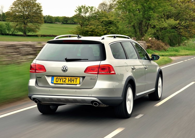 Used Volkswagen Passat Alltrack (2012 - 2014) boot space, practicality ...