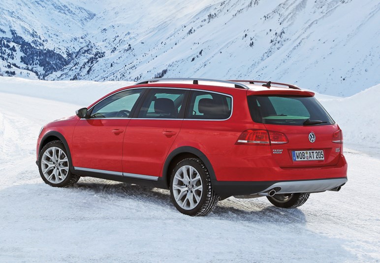 Used Volkswagen Passat Alltrack (2012 - 2014) boot space, practicality ...