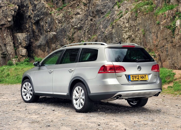 Used Volkswagen Passat Alltrack (2012 - 2014) boot space, practicality ...