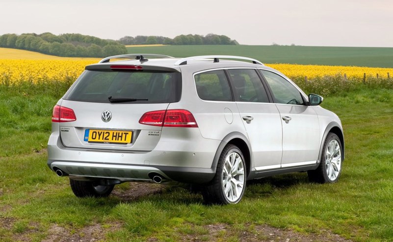 Used Volkswagen Passat Alltrack (2012 - 2014) boot space, practicality ...