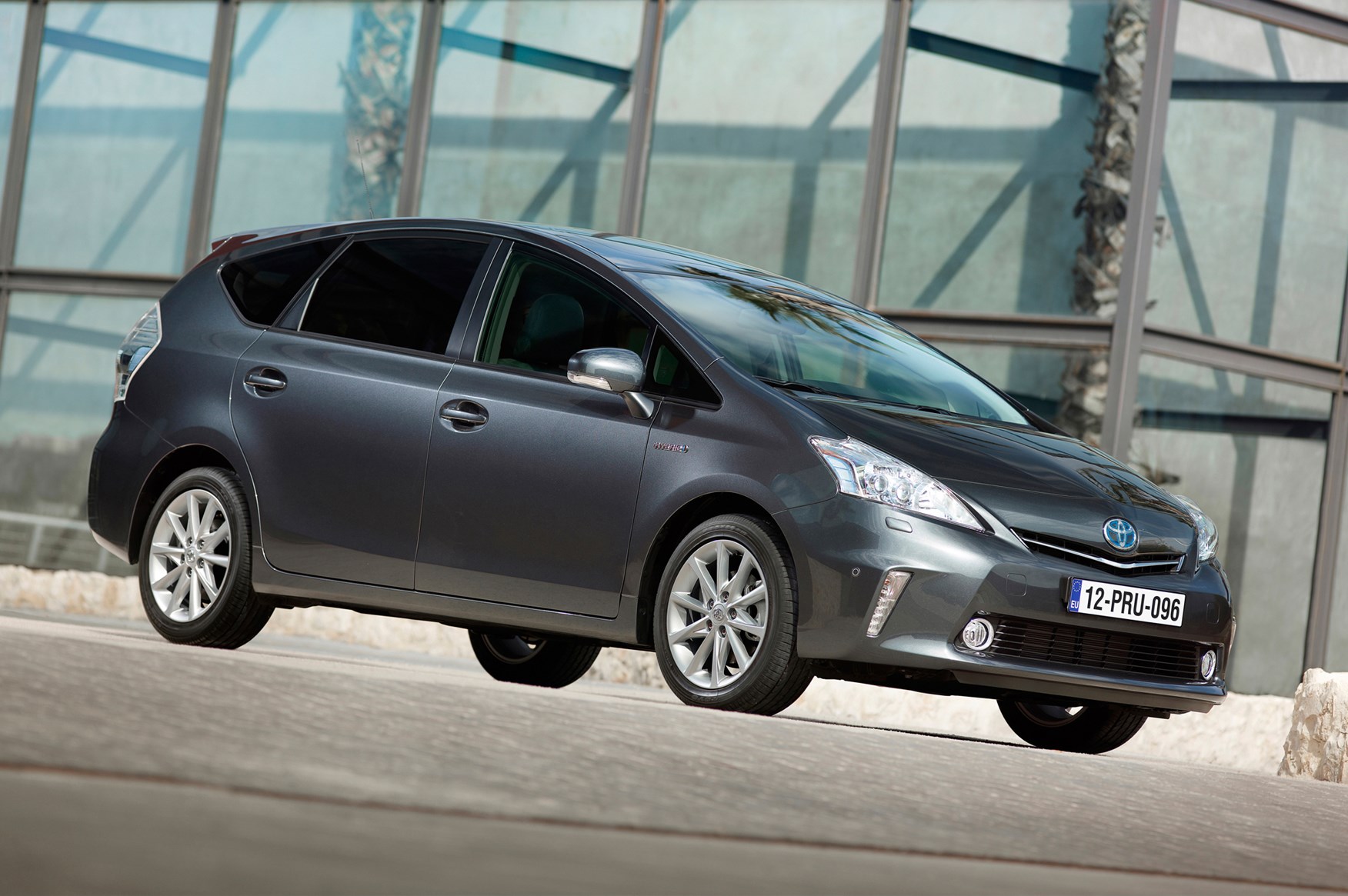 Used Toyota Prius Plus (2012 - 2020) Review | Parkers