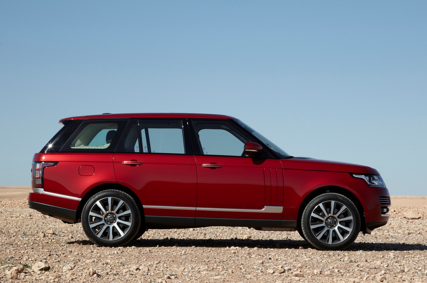 Used Land Rover Range Rover Estate (2013 - 2021) Practicality | Parkers