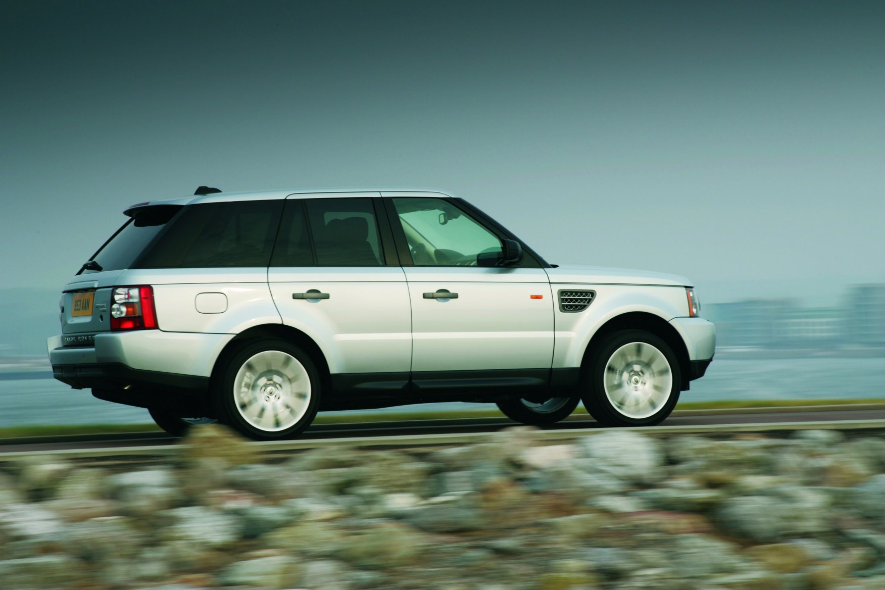 Used Land Rover Range Rover Sport Estate (2005 - 2013) Review | Parkers