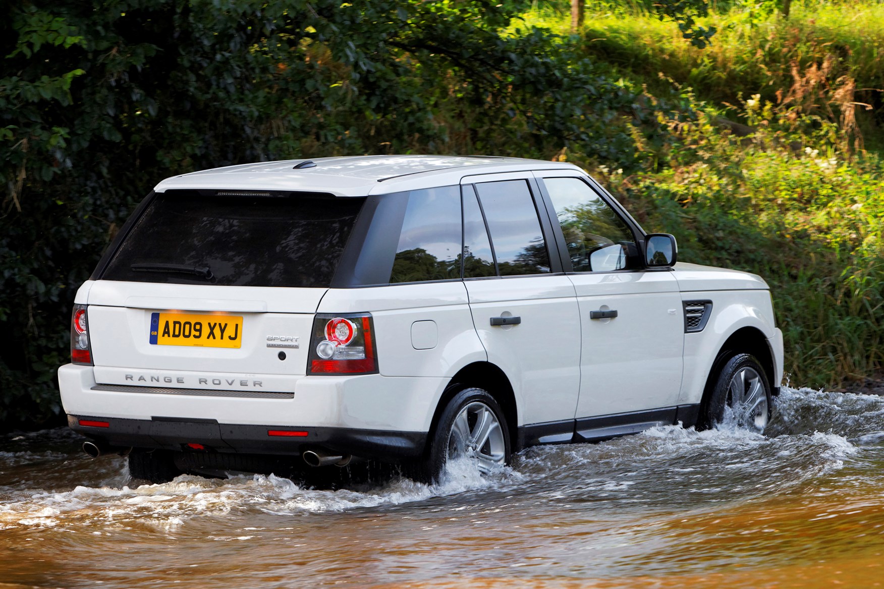 Used Land Rover Range Rover Sport Estate (2005 - 2013) Review | Parkers