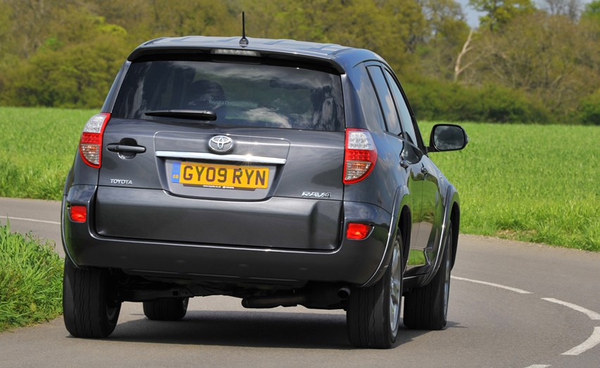 Used Toyota RAV4 Estate (2006 - 2012) Review | Parkers