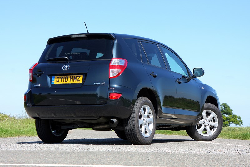 Used Toyota RAV4 Estate (2006 - 2012) Review | Parkers