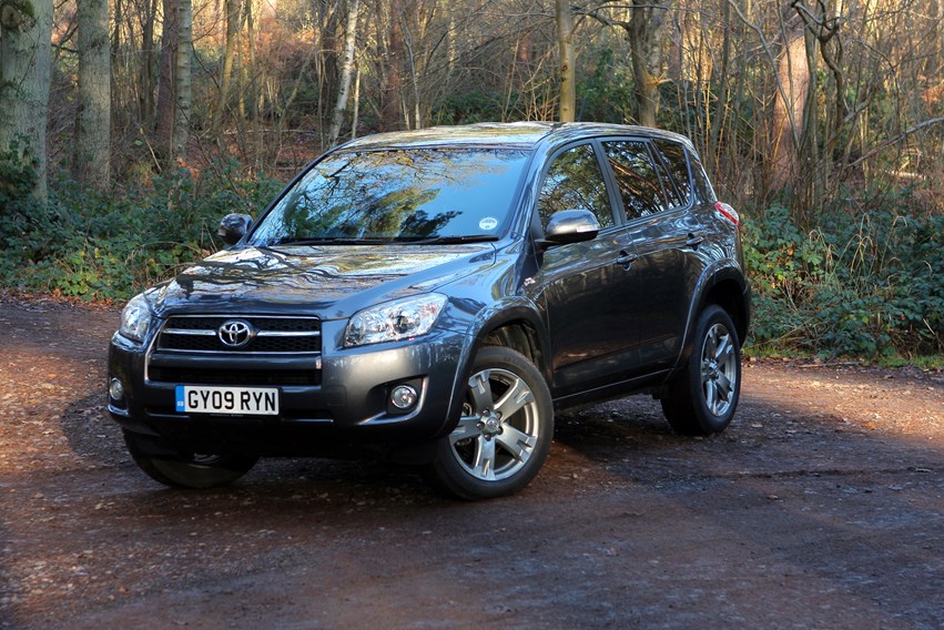 Used Toyota RAV4 Estate (2006 - 2012) Review | Parkers