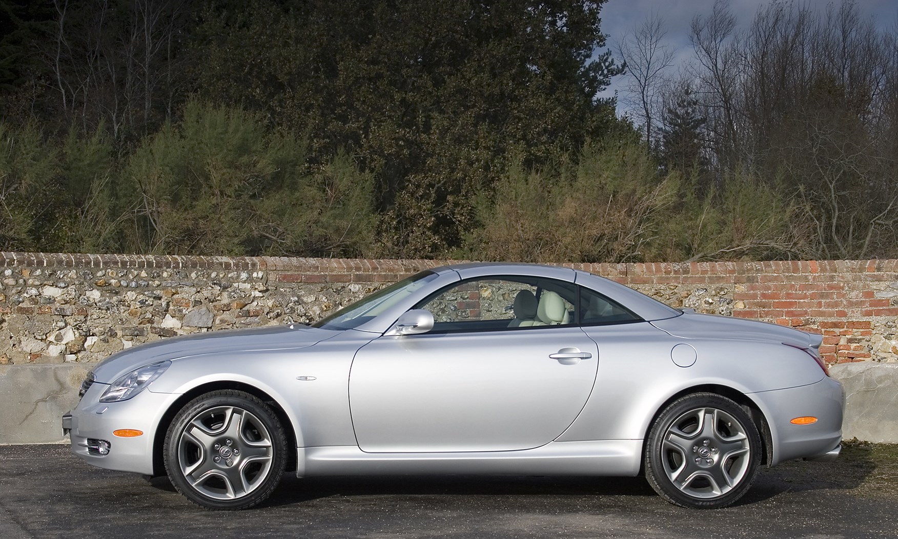 Used Lexus SC Roadster (2001 - 2009) boot space, practicality and ...