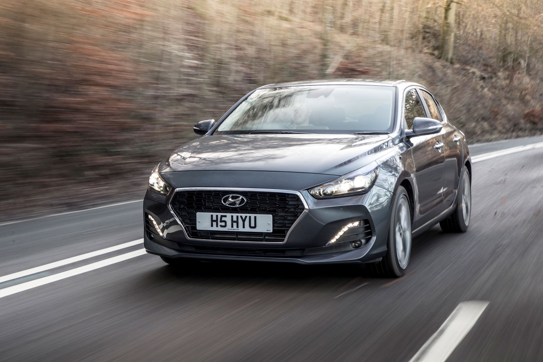 Hyundai i30 Fastback (2022) boot space, practicality and safety | Parkers