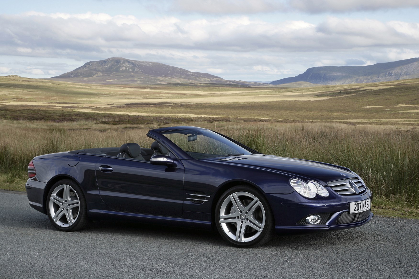 Used Mercedes-Benz SL-Class Convertible (2002 - 2011) Review | Parkers
