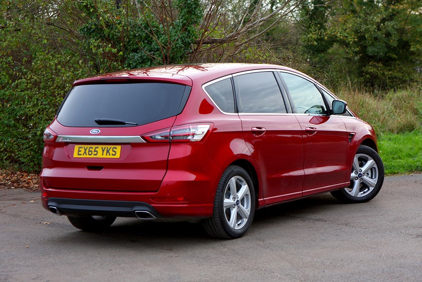 Ford S-MAX Review (2022) | Parkers