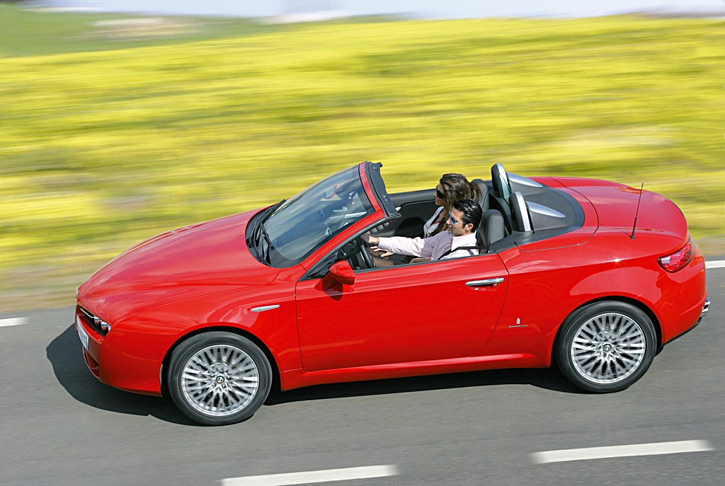 Used Alfa Romeo Spider Convertible (2007 - 2010) Review | Parkers