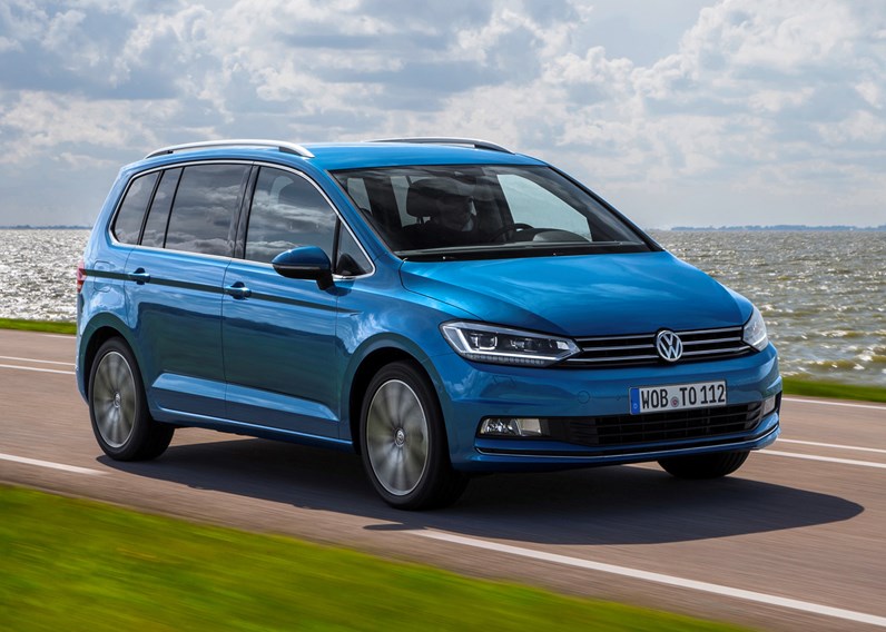 Volkswagen Touran (2022) boot space, practicality and safety | Parkers