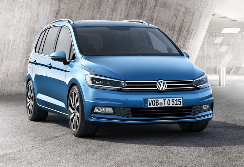 Volkswagen Touran (2022) boot space, practicality and safety | Parkers