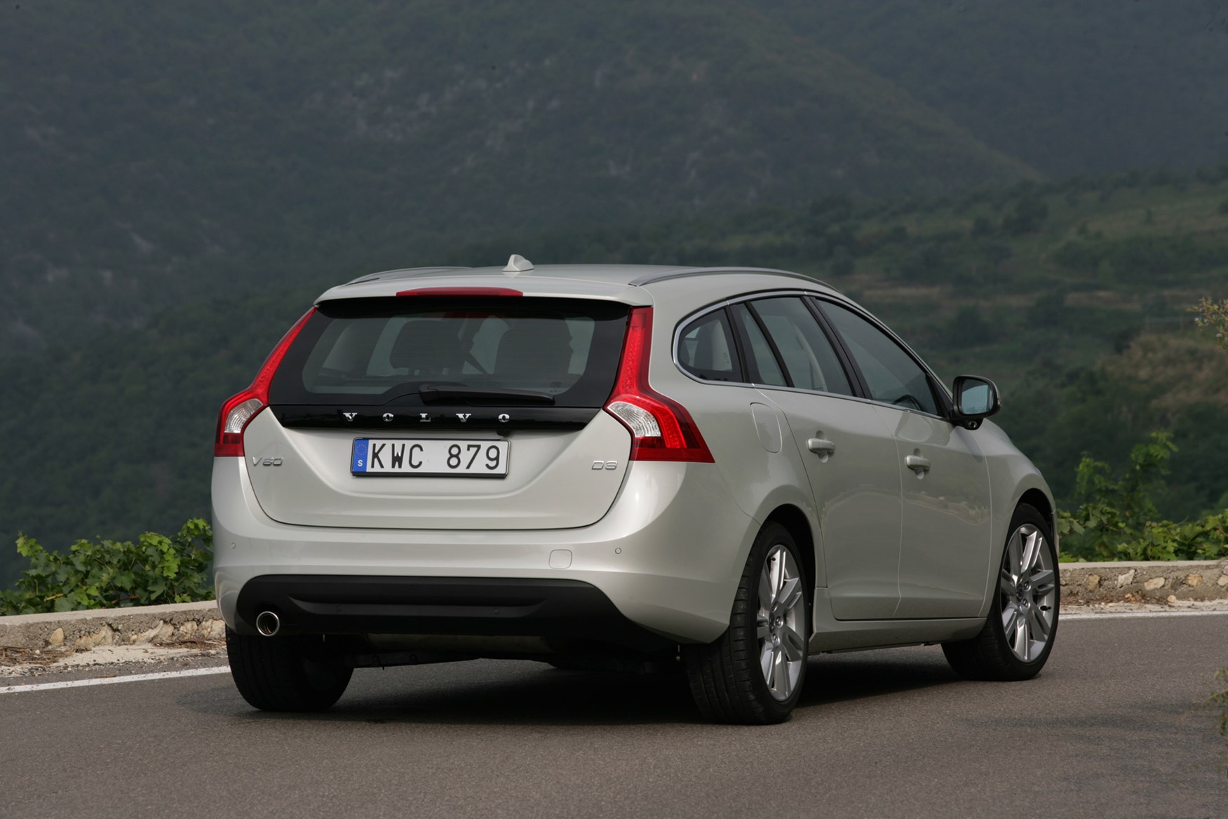 Used Volvo V60 Coupe (2010 - 2018) Review | Parkers