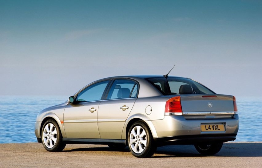 Used Vauxhall Vectra Saloon (2002 - 2005) Review | Parkers