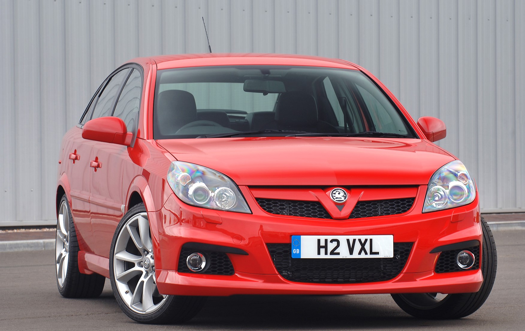 Used Vauxhall Vectra VXR (2005 - 2008) Review | Parkers