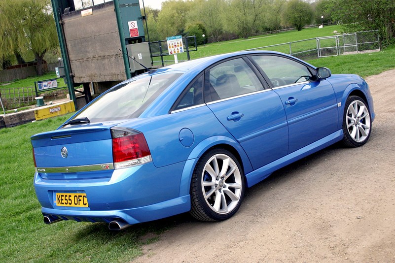 Used Vauxhall Vectra VXR (2005 - 2008) Review | Parkers