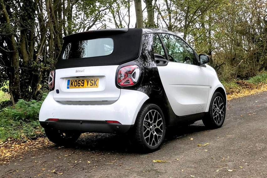 Smart EQ Fortwo (2023) boot space, practicality and safety | Parkers