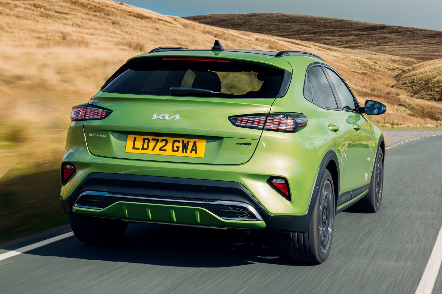 Kia Xceed (2022) boot space, practicality and safety | Parkers